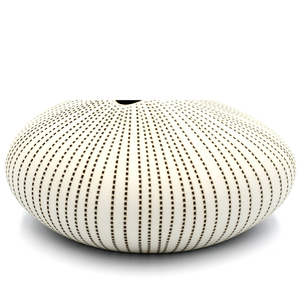 PORCELAIN PEBBLE BUD VASE • MX | STAG & MANOR